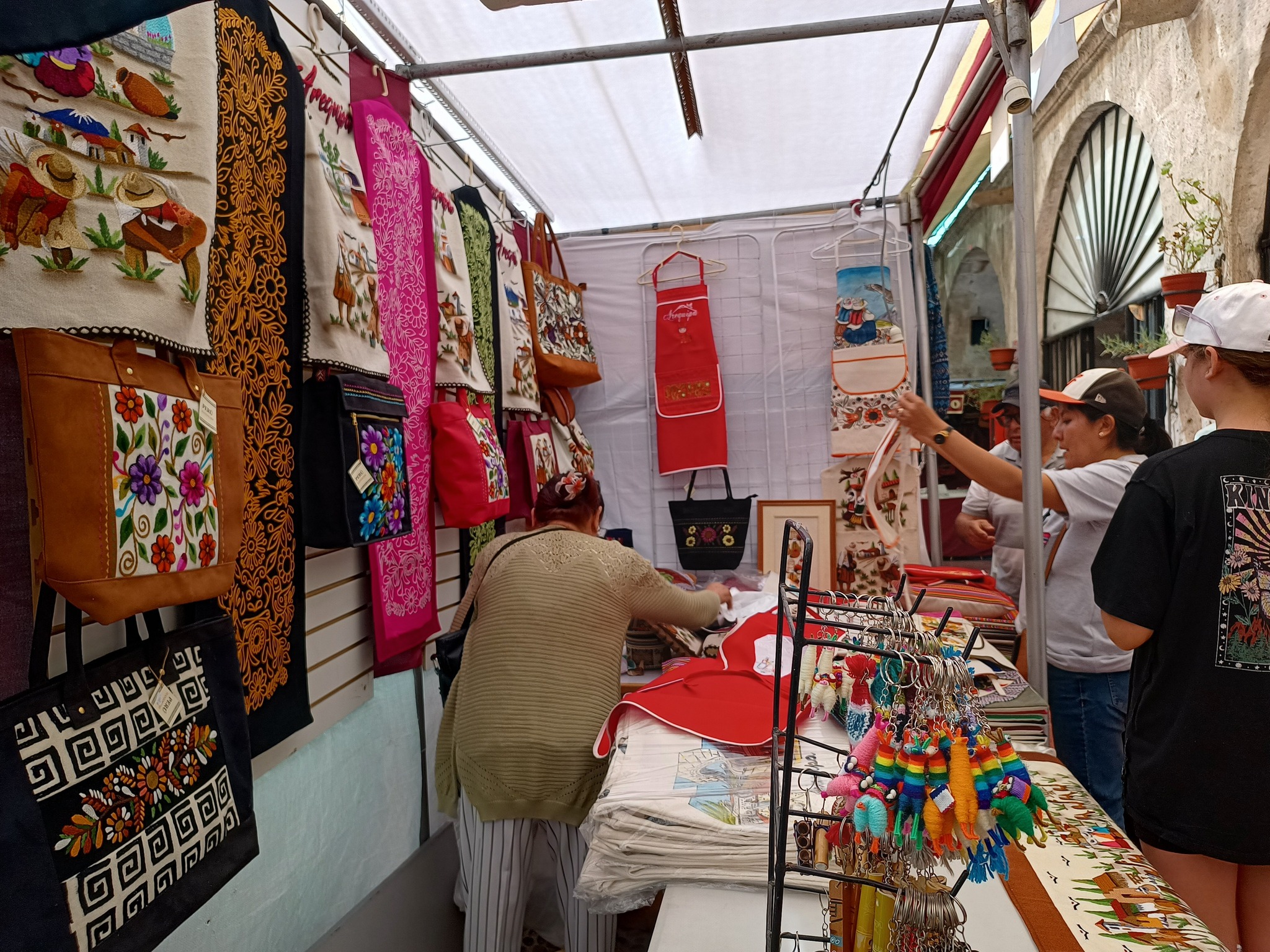 La Feria Artesanal abre sus puertas por celebración del Día Mundial del ...